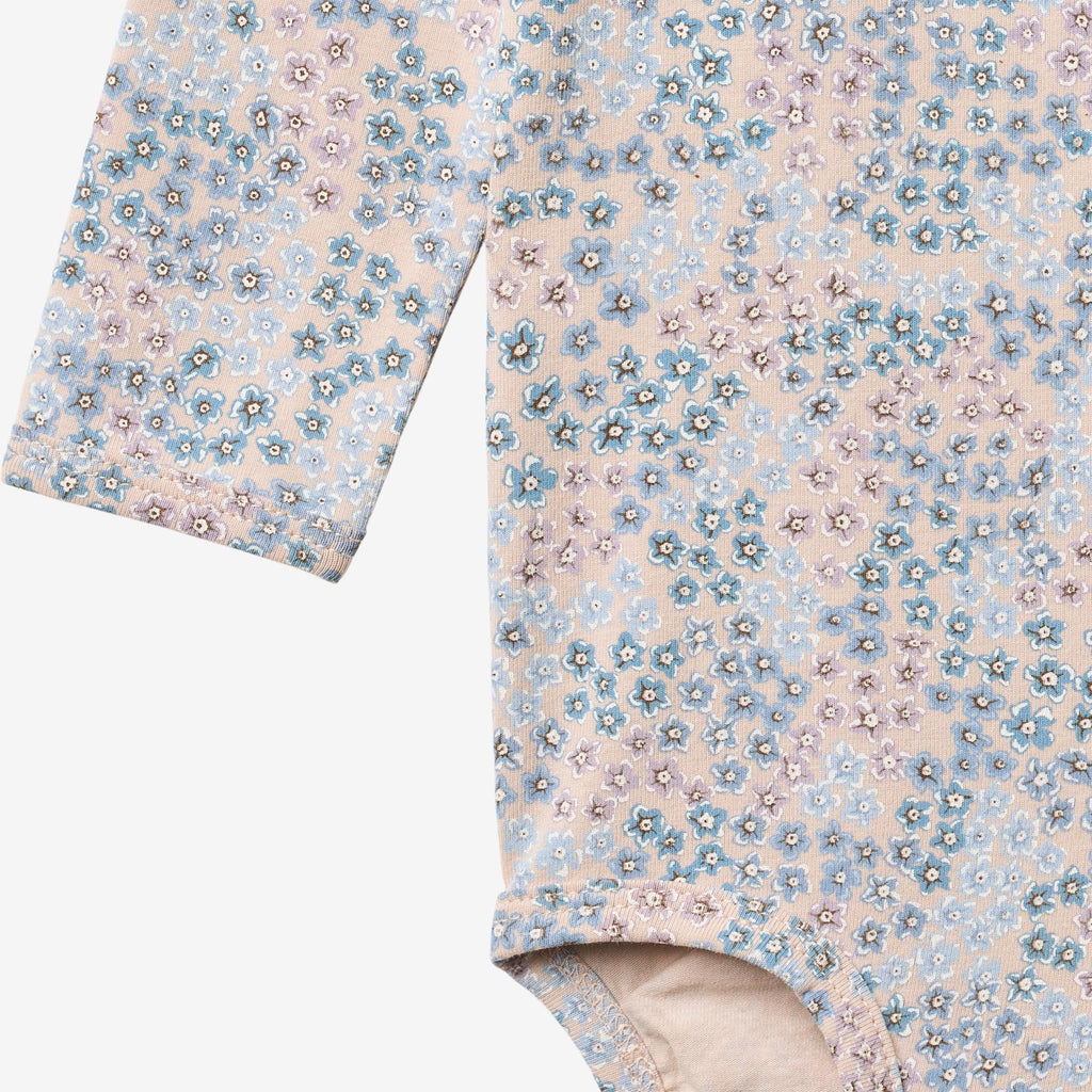 Body L/S Liv - powder blue flowers – Wheat.co.uk