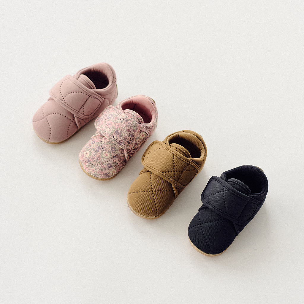 Indoor Shoe Sasha - powder flower meadow – Wheat.co.uk